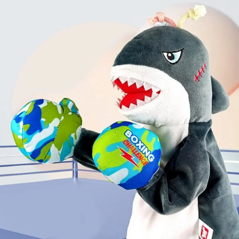 Boxovací plyšový žralok - Boxing Shark | Dárečkovo.cz